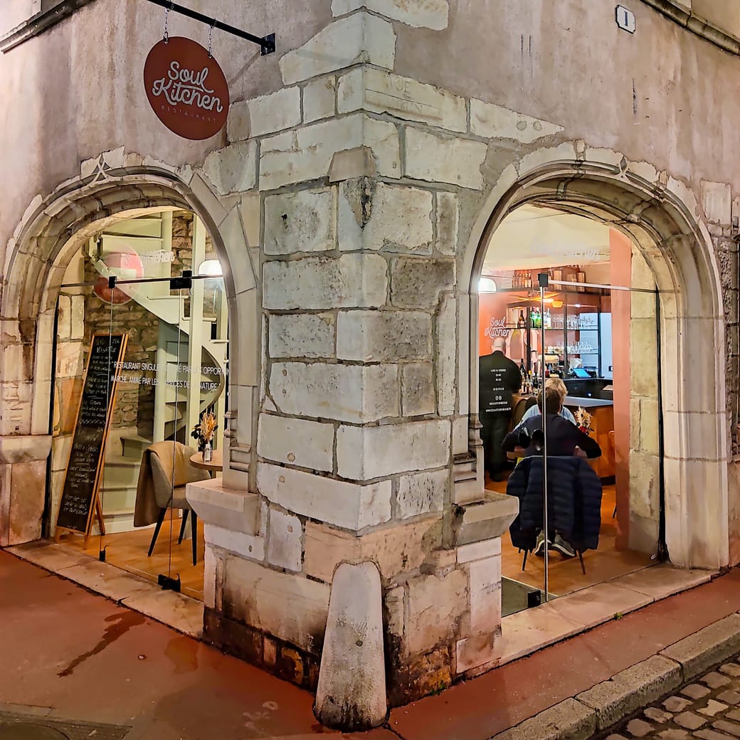 Garum Beaune Garum • FranceRent